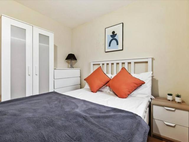 Chippenham Road, London W9, Room to rent, £1,400 pcm | PrimeLocation