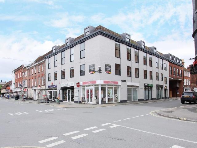 Chipper Lane, Salisbury SP1, 2 bed flat to rent, £1,700 pcm | PrimeLocation