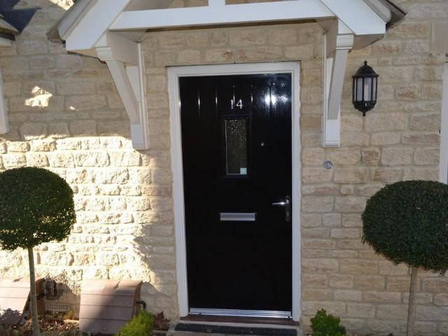 Chipping Norton OX7 3 bed terraced house to rent £1,900 pcm £438 pw