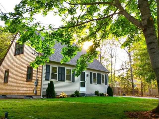Chippingstone Rd, Marstons Mills, Home For Sale