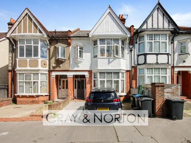 Chisholm Road, East Croydon, CR0 4 bed terraced house to rent £2,750 pcm £635 pw