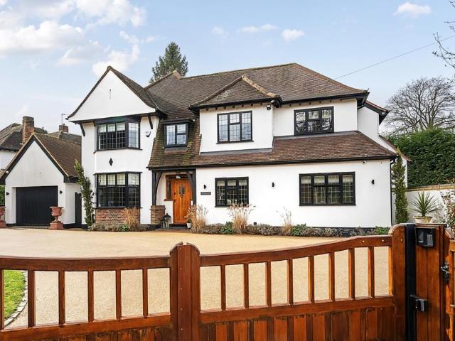 Chislehurst Road Petts Wood BR5 4 bed detached house to rent £6,500 pcm £1,500 pw