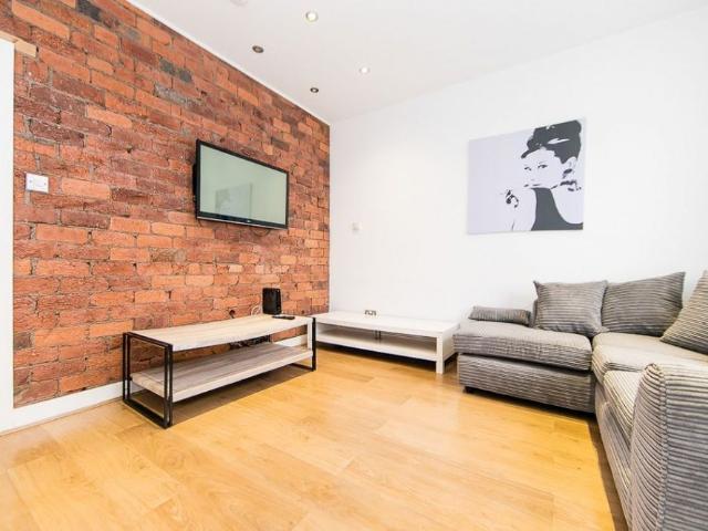 Chiswick Terrace, Hyde Park, Leeds
