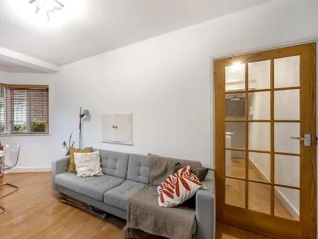 Chiswick Village, Strand on the Green, London, W4 3DG, United Kingdom | 1 bed apartment for rent #139068574 | Rentberry