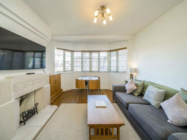 Chiswick Village, W4, London