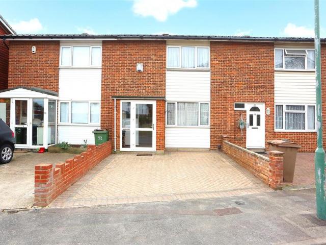 Chiswick Close, Croydon 2 bed terraced house to rent £1,950 pcm £450 pw