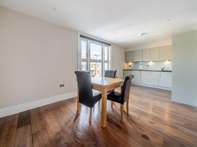 Chiswick High Road, Chiswick, London, W4