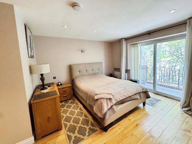 Chiswick High Road, London, W4 Studio to rent £1,450 pcm £335 pw