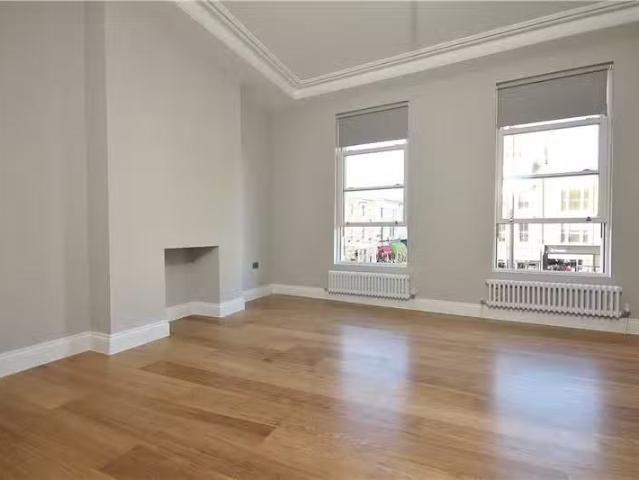 Chiswick High Road, London, W4 2DT