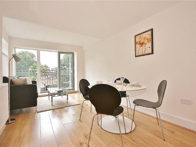 Chiswick High Road, London, W4 4HH
