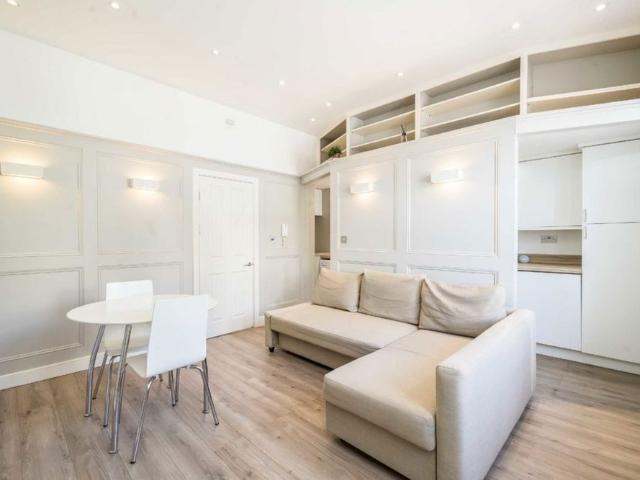Chiswick High Road, W4, London