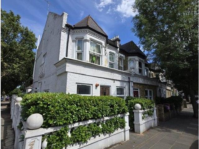 Chiswick, London W4, 2 bed flat to rent, £1,995 pcm | PrimeLocation