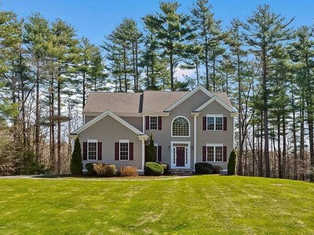 Chrisjenn Brooke Ln, Lakeville, Home For Sale