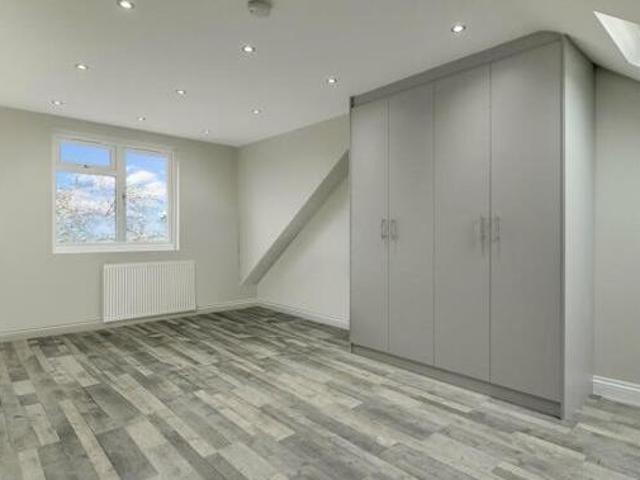 Christchurch Avenue, Harrow, 2 Bedroom Flat