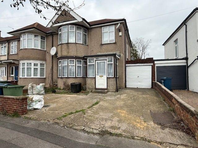 Christchurch Avenue, Harrow, Greater London HA3, 3 bed terraced house to rent, £2,350 pcm | PrimeLocation