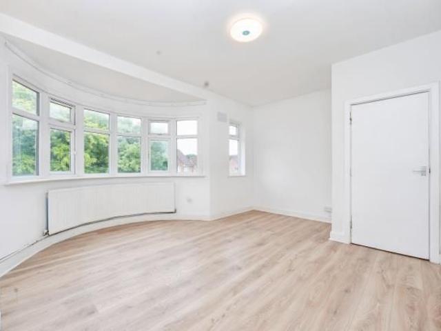 Christchurch Avenue, Harrow HA3, 2 bed flat to rent, £1,700 pcm | PrimeLocation