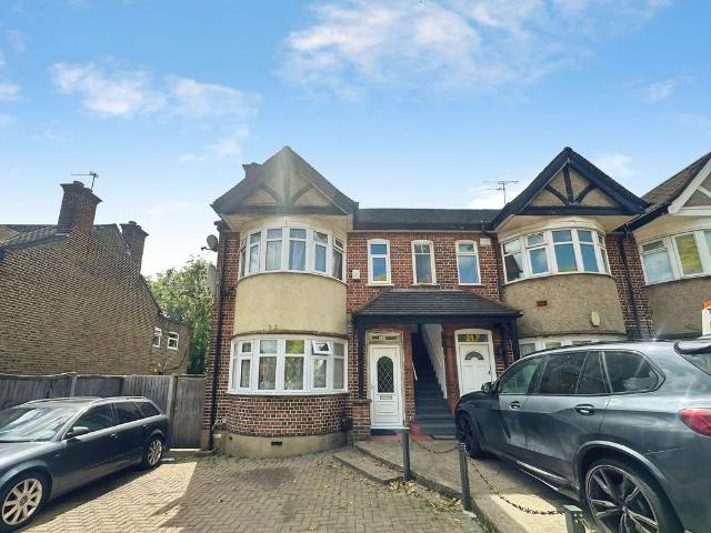 Christchurch Avenue, Harrow, HA3 2 bed flat to rent £1,700 pcm £392 pw