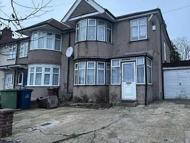 Christchurch Gardens, London, HA3 8NP, United Kingdom | 3 bed duplex for rent #140397819 | Rentberry