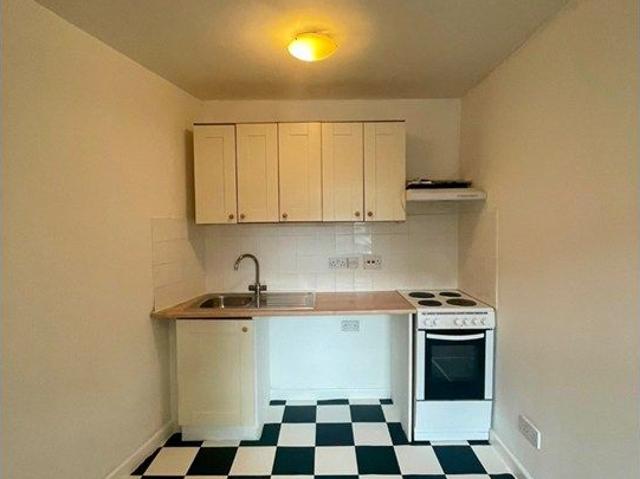 Christchurch St East, Frome BA11, 1 bed flat to rent, £750 pcm | PrimeLocation