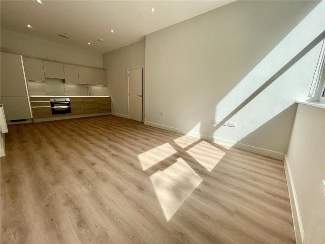 Christchurch Road, Bournemouth. 1 bed apartment to rent £1,115 pcm £257 pw
