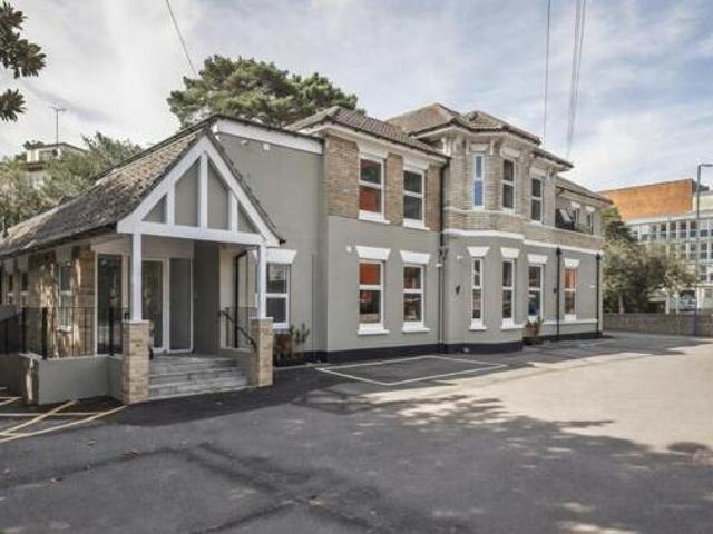 Christchurch Road, Bournemouth, 2 Bedroom Flat