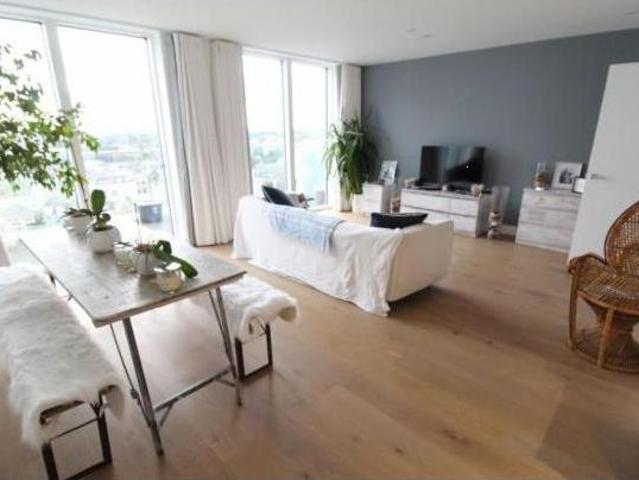 Christchurch Road, Bournemouth BH1, 2 bed flat to rent, £1,850 pcm | PrimeLocation