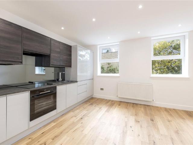 Christchurch Road, London, SW2 1 bed apartment to rent £1,550 pcm £358 pw