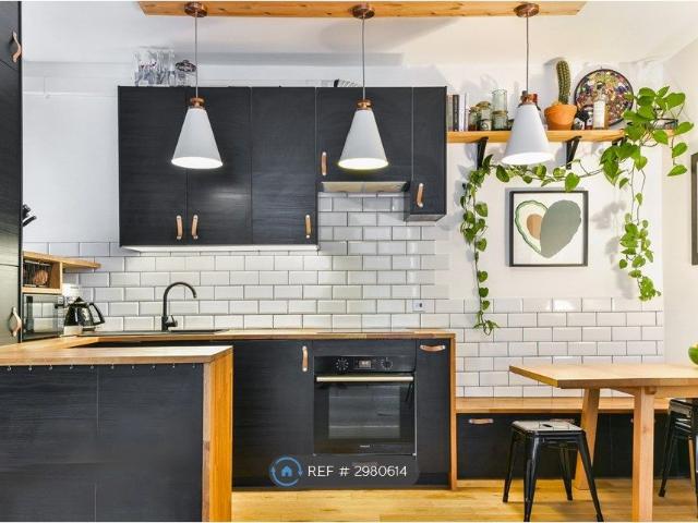 Christchurch Road, London SW2, 1 bed flat to rent, £2,600 pcm | PrimeLocation