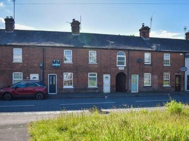 Christchurch Road, Ringwood, 2 Bedroom Terraced