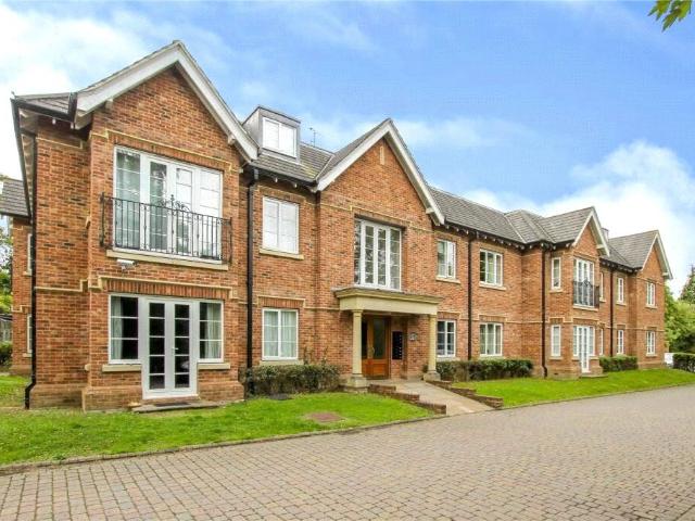 Christine Ingram Gardens, Bracknell, Berkshire RG42, 2 bed flat to rent, £1,350 pcm | PrimeLocation