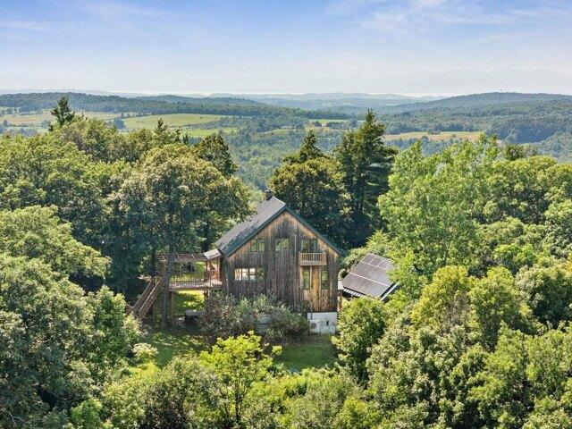 Christmas Ln, Williston, Home For Sale