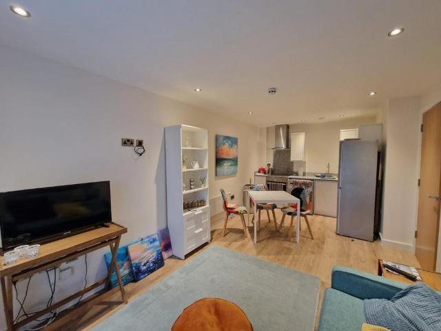 Christonian Court, 15 19 Bridgford. 2 bed apartment to rent £1,095 pcm £253 pw