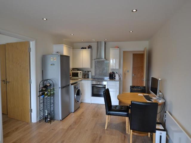Christonian Court, Bridgford Road. 2 bed apartment to rent £1,075 pcm £248 pw
