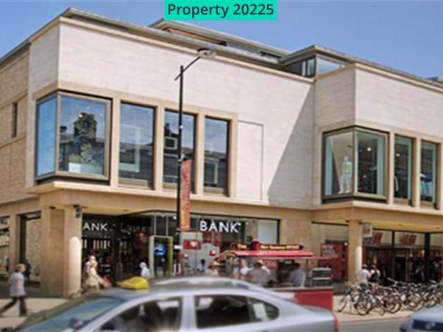 CHRIST'S LANE, CAMBRIDGE, CB1 1NP 2 bed apartment to rent £2,500 pcm £577 pw