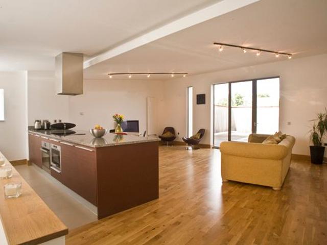 Christ's Lane, Cambridge CB1, 2 bed flat to rent, £2,700 pcm | PrimeLocation