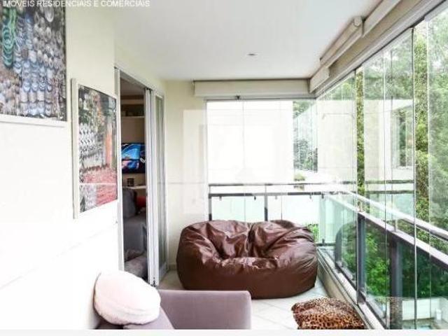 Chrome morumbi Ampla varanda gourmet, lazer completo com ar e churrasqueira!