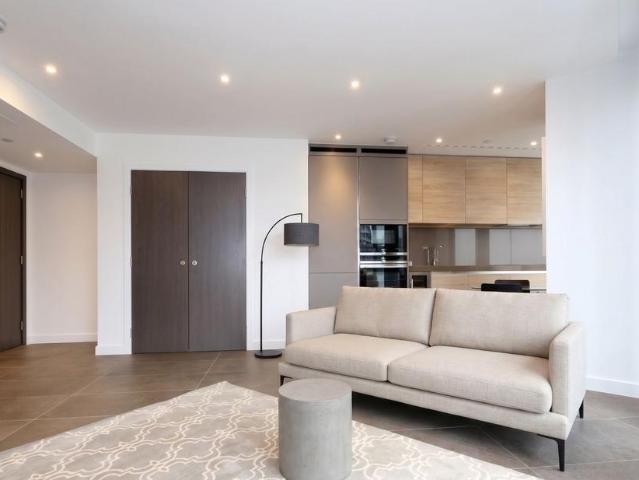 Chronicle Tower, City Road, London EC1V 1 bed apartment to rent £2,900 pcm £669 pw