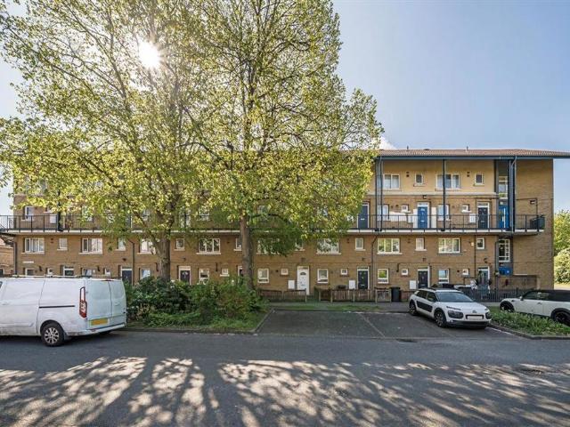 Chubworthy Street, London SE14 2 bed flat to rent £2,100 pcm £485 pw