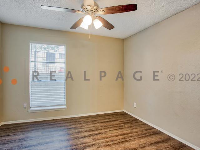Chula Vista Apartment Homes 2 Bedroom Apartment for Rent at 1405 Elite Cir, Arlington, TX 76010