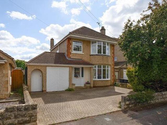 Churchward Avenue, Swindon, 3 Bedroom Detached