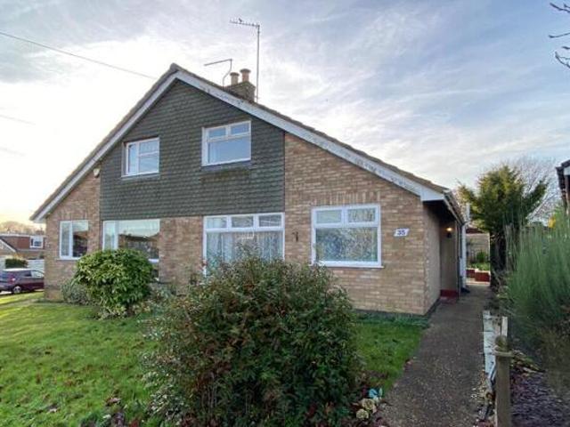 Church Croft, Roade, 3 Bedroom Chalet