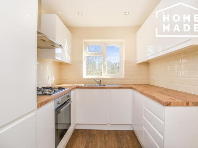 Church Avenue, DA14 2 bed flat to rent £1,800 pcm £415 pw