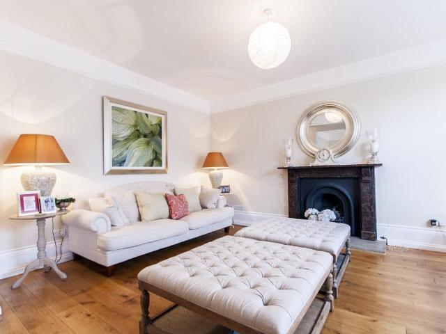 Church Green, Witney 4 bed semi detached house to rent £2,300 pcm £531 pw