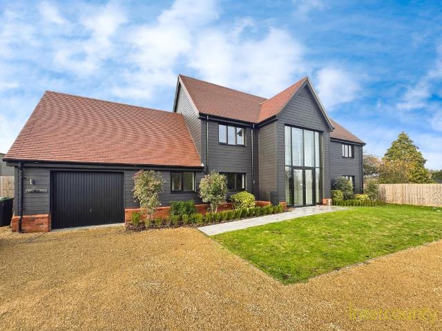 Church End, Dunmow CM6 4 bed detached house to rent £3,700 pcm £854 pw