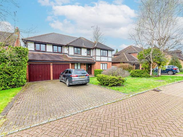 Church Hams, Finchampstead RG40, 5 bed detached house to rent, £2,750 pcm | PrimeLocation