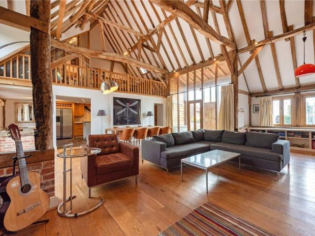 Church Hill, Nether Wallop. 4 bed house to rent £4,500 pcm £1,038 pw