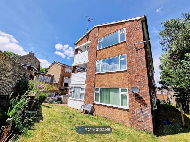 Church Hill, Newhaven BN9, 2 bed flat to rent, £975 pcm | PrimeLocation