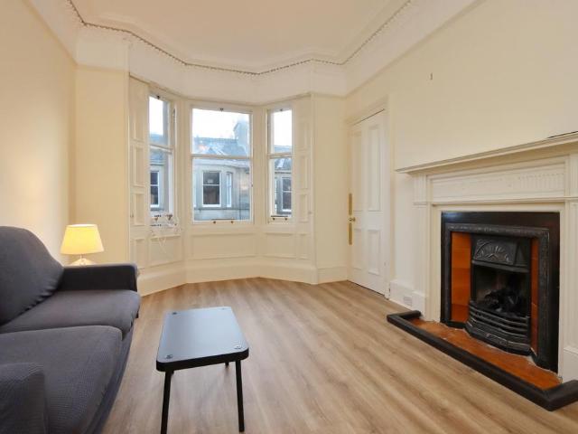 Church Hill Place, Edinburgh EH10 2 bed flat to rent £1,450 pcm £335 pw
