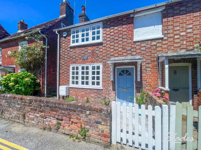 Church Lane, Christchurch, Dorset 2 bed cottage to rent £1,595 pcm £368 pw