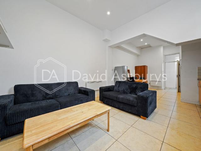 Church Lane, Crouch End N8, 4 bed flat to rent, £3,200 pcm | PrimeLocation